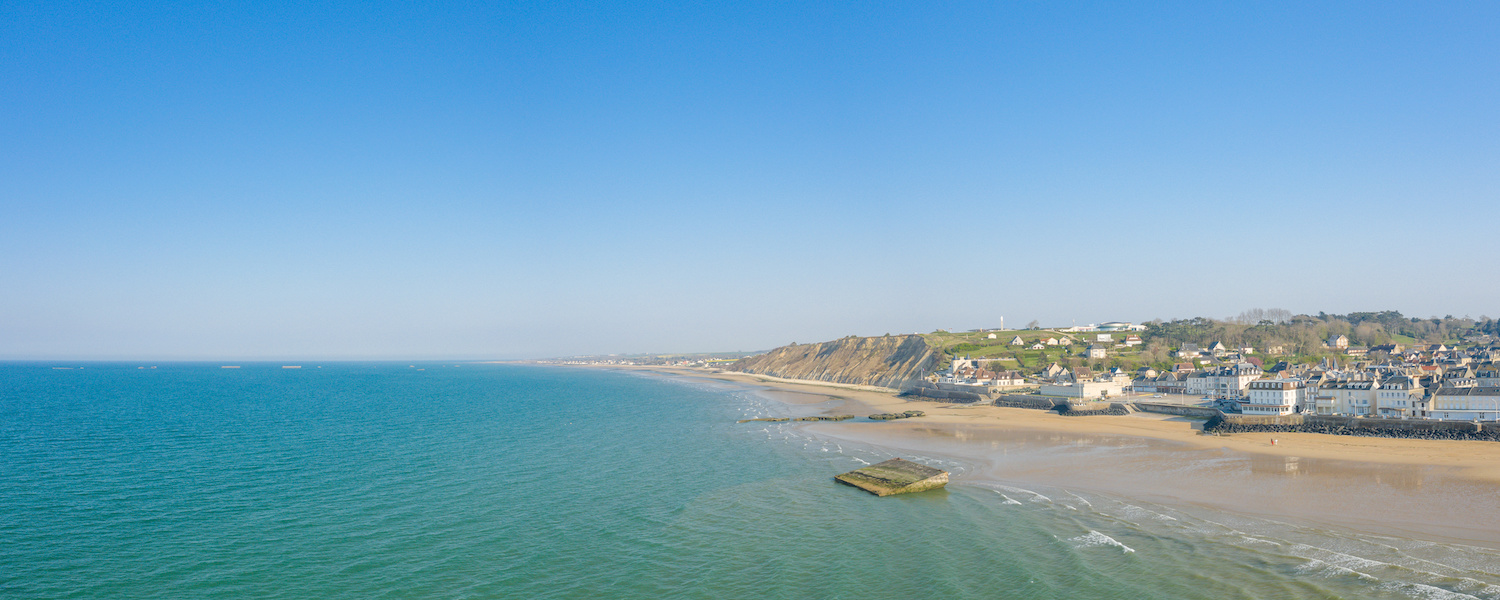 Arromanches-les-Bains : Un joyau historique sur les plages du ...